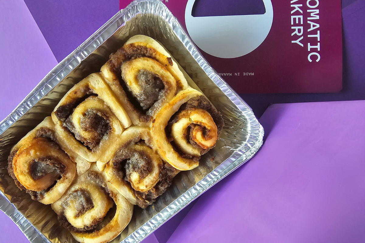 DELUXE STICKY DATE SCROLLS WITH BRANDY SAUCE 6pk | Automatic Bakery